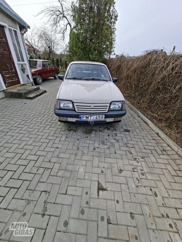 Opel Ascona 1986 Marijampole, ar dzinēja tilpumu 1.60 L un nobraukumu 100 tūkst. km par 850 €, foto 2 vietnē AUTOMOTO.COM.LV