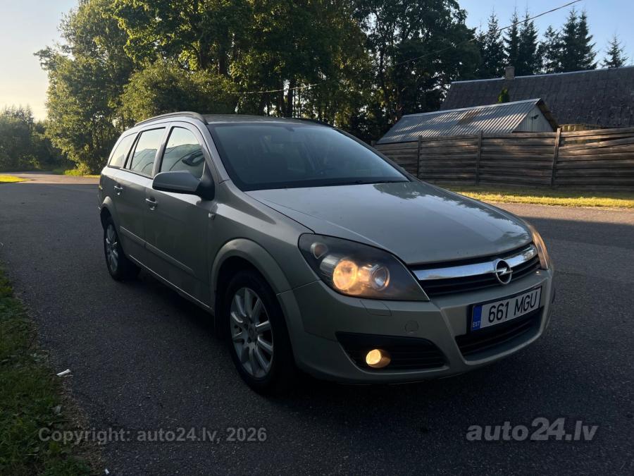Beige Opel Astra 2007 in Parnu, with an engine capacity of 1.70 L and mileage of 272 thousand km for 1790 €, photo 4 on AUTOMOTO.COM.LV
