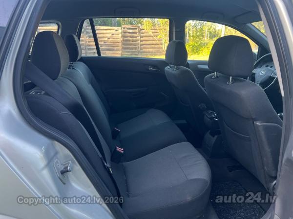 Beige Opel Astra 2007 in Parnu, with an engine capacity of 1.70 L and mileage of 272 thousand km for 1790 €, photo 8 on AUTOMOTO.COM.LV
