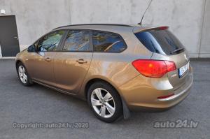 Beige Opel Astra 2013 in Tallinn, with an engine capacity of 1.40 L and mileage of 236 thousand km for 3500 €, photo 3 on AUTOMOTO.COM.LV