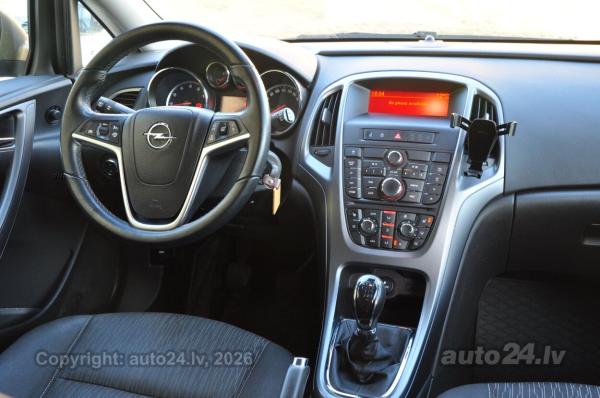 Smilšu krāsa Opel Astra 2013 Tallina, ar dzinēja tilpumu 1.40 L un nobraukumu 236 tūkst. km par 3500 €, foto 5 vietnē AUTOMOTO.COM.LV