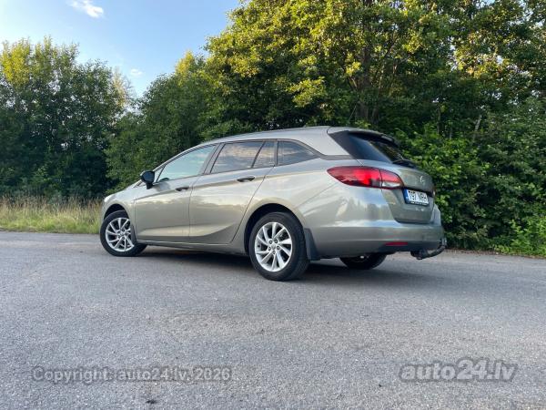Beige Opel Astra 2017 in Tallinn, with an engine capacity of 1.40 L and mileage of 157 thousand km for 10900 €, photo 3 on AUTOMOTO.COM.LV