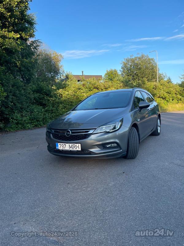 Beige Opel Astra 2017 in Tallinn, with an engine capacity of 1.40 L and mileage of 157 thousand km for 10900 €, photo 5 on AUTOMOTO.COM.LV