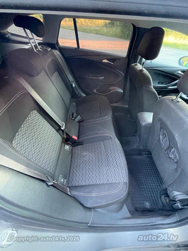 Beige Opel Astra 2017 in Tallinn, with an engine capacity of 1.40 L and mileage of 157 thousand km for 10900 €, photo 8 on AUTOMOTO.COM.LV