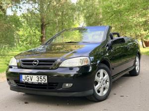 Black Opel Astra 2002 in Utena, with an engine capacity of 2.20 L and mileage of 287 thousand km for 1950 €, photo 4 on AUTOMOTO.COM.LV