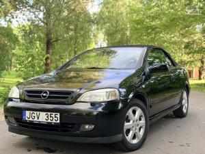 Black Opel Astra 2002 in Utena, with an engine capacity of 2.20 L and mileage of 287 thousand km for 1950 €, photo 9 on AUTOMOTO.COM.LV