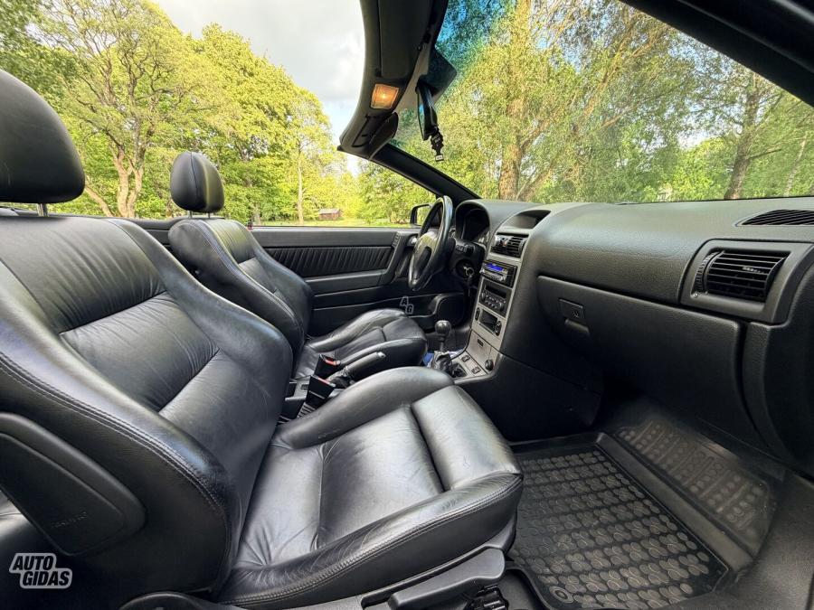 Black Opel Astra 2002 in Utena, with an engine capacity of 2.20 L and mileage of 287 thousand km for 1950 €, photo 23 on AUTOMOTO.COM.LV