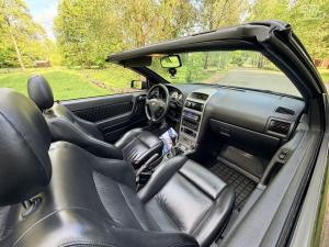 Black Opel Astra 2002 in Utena, with an engine capacity of 2.20 L and mileage of 287 thousand km for 1950 €, photo 24 on AUTOMOTO.COM.LV