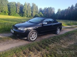 Черный Опель Астра 2002 в Добеле, объемом двигателя 1.80 л и пробегом 325 тыс. км за 1100 €, фото  на AUTOMOTO.COM.LV