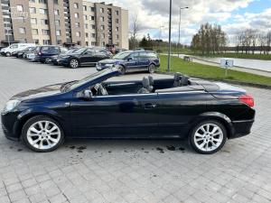 Black Opel Astra 2007 in Kaunas, with an engine capacity of 1.80 L and mileage of 214 thousand km for 2790 €, photo  on AUTOMOTO.COM.LV