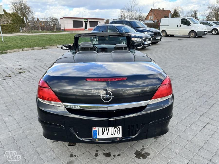 Melns Opel Astra 2007 Kauņa, ar dzinēja tilpumu 1.80 L un nobraukumu 214 tūkst. km par 2790 €, foto 3 vietnē AUTOMOTO.COM.LV
