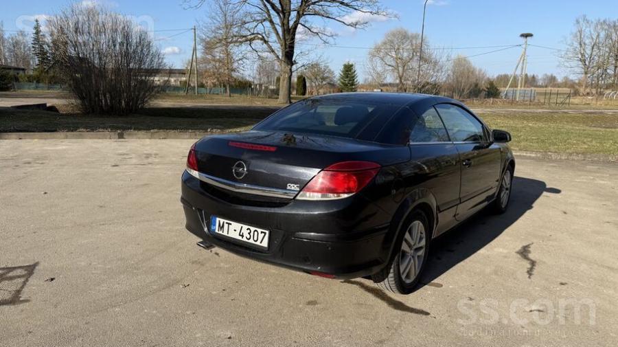 Melns Opel Astra 2007 Jelgava, ar dzinēja tilpumu 1.90 L un nobraukumu 232 tūkst. km par 2700 €, foto 5 vietnē AUTOMOTO.COM.LV