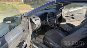 Melns Opel Astra 2007 Jelgava, ar dzinēja tilpumu 1.90 L un nobraukumu 232 tūkst. km par 2700 €, foto 7 vietnē AUTOMOTO.COM.LV
