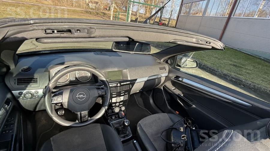 Melns Opel Astra 2007 Jelgava, ar dzinēja tilpumu 1.90 L un nobraukumu 232 tūkst. km par 2700 €, foto 10 vietnē AUTOMOTO.COM.LV