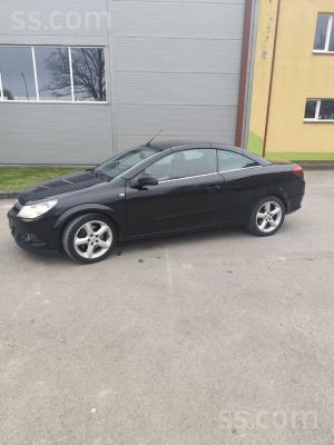 Melns Opel Astra 2007 Jelgava, ar dzinēja tilpumu 1.90 L un nobraukumu 232 tūkst. km par 2700 €, foto 12 vietnē AUTOMOTO.COM.LV