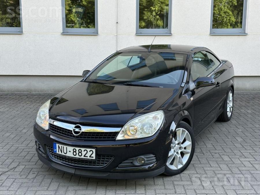 Black Opel Astra 2007 in Jelgava, with an engine capacity of 1.80 L and mileage of 0 thousand km for 3350 €, photo 4 on AUTOMOTO.COM.LV