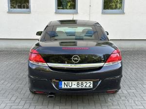 Black Opel Astra 2007 in Jelgava, with an engine capacity of 1.80 L and mileage of 0 thousand km for 3350 €, photo 6 on AUTOMOTO.COM.LV