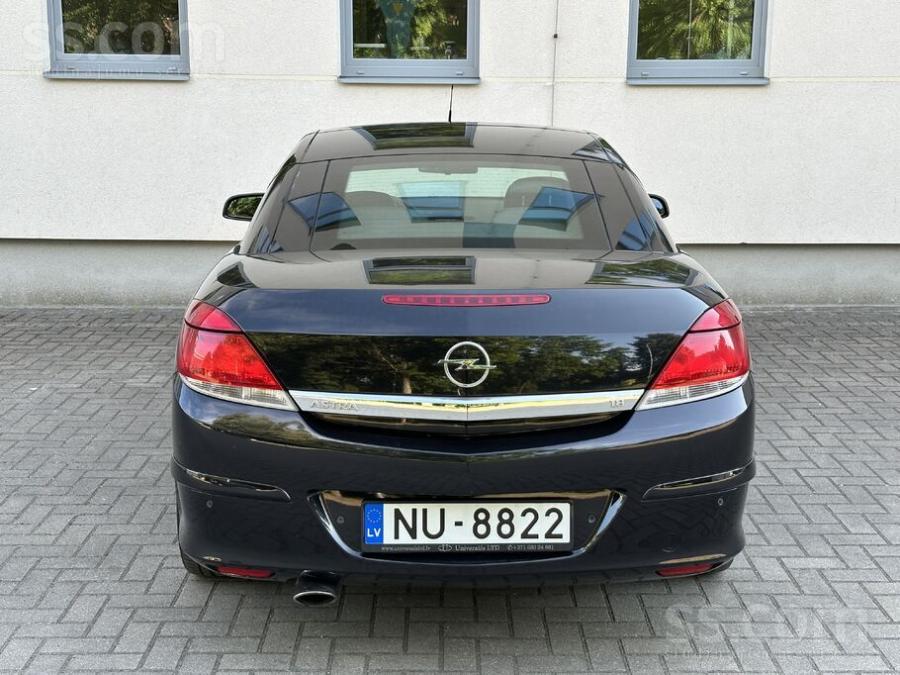 Black Opel Astra 2007 in Jelgava, with an engine capacity of 1.80 L and mileage of 0 thousand km for 3350 €, photo 6 on AUTOMOTO.COM.LV