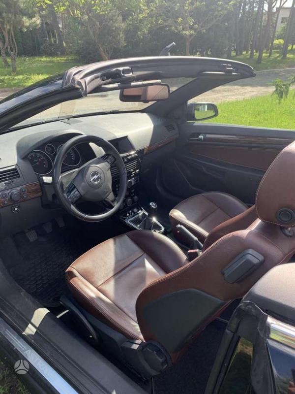 Melns Opel Astra 2008 Kauņa, ar dzinēja tilpumu 1.80 L un nobraukumu 280 tūkst. km par 2950 €, foto 5 vietnē AUTOMOTO.COM.LV