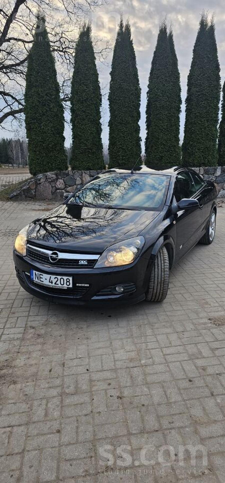 Melns Opel Astra 2008 Rīga, ar dzinēja tilpumu 1.90 L un nobraukumu 292 tūkst. km par 3500 €, foto 6 vietnē AUTOMOTO.COM.LV