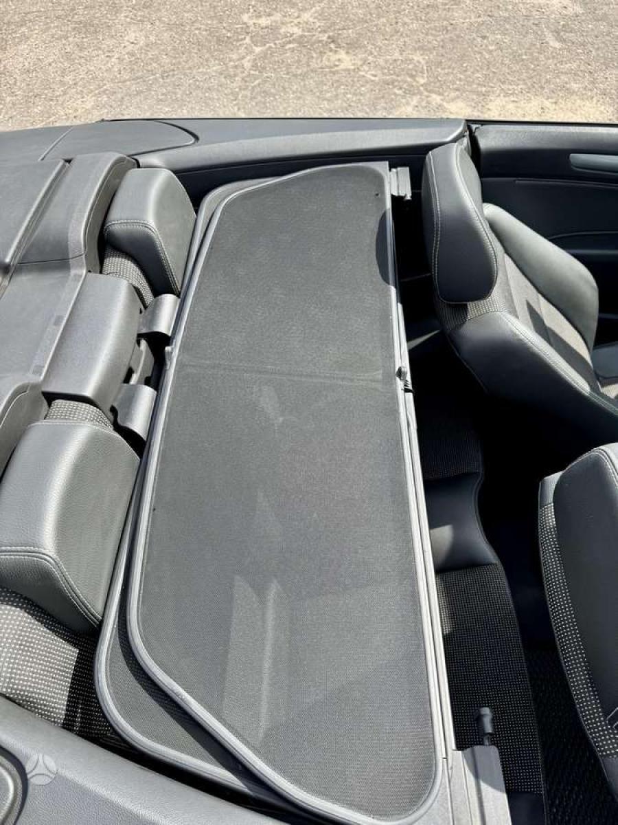 Black Opel Astra 2008 in Kaunas, with an engine capacity of 1.90 L and mileage of 311 thousand km for 2200 €, photo 11 on AUTOMOTO.COM.LV