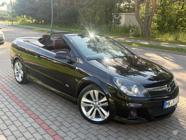 Black Opel Astra 2008 in Birstonas, with an engine capacity of 1.90 L and mileage of 219 thousand km for 3150 €, photo 9 on AUTOMOTO.COM.LV