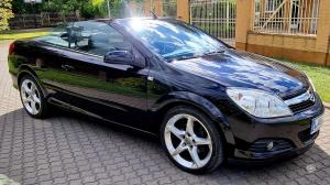 Black Opel Astra 2009 in Vilnius, with an engine capacity of 1.80 L and mileage of 198 thousand km for 2500 €, photo  on AUTOMOTO.COM.LV