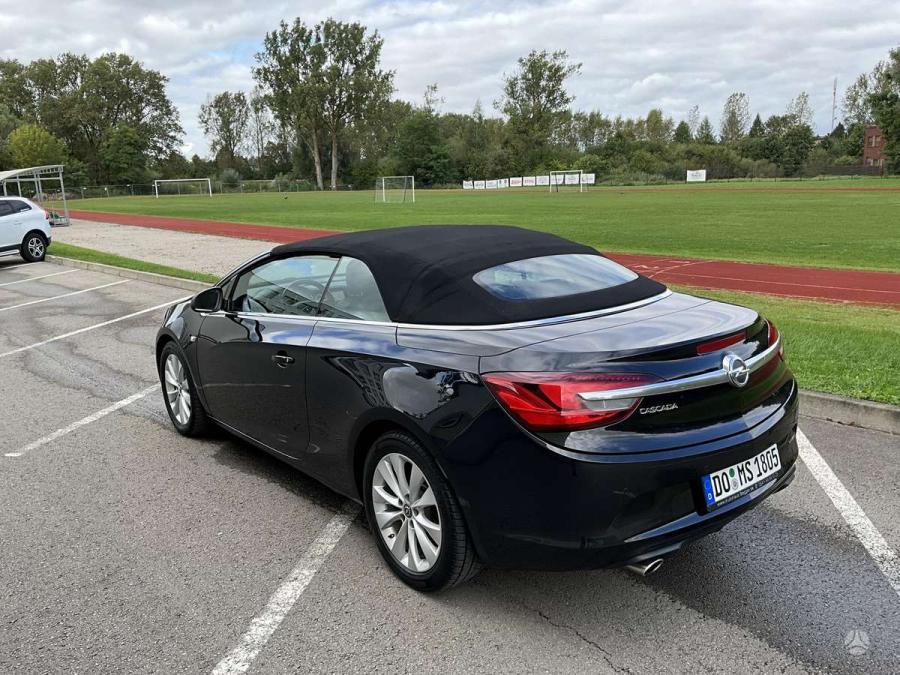 Melns Opel Astra 2015 Šauļi, ar dzinēja tilpumu 1.40 L un nobraukumu 137 tūkst. km par 7999 €, foto 9 vietnē AUTOMOTO.COM.LV