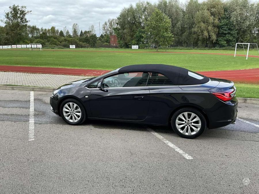 Melns Opel Astra 2015 Šauļi, ar dzinēja tilpumu 1.40 L un nobraukumu 137 tūkst. km par 7999 €, foto 10 vietnē AUTOMOTO.COM.LV