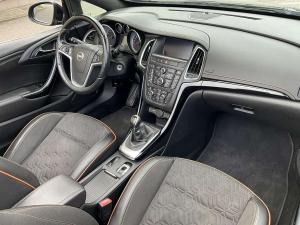 Melns Opel Astra 2015 Šauļi, ar dzinēja tilpumu 1.40 L un nobraukumu 137 tūkst. km par 7999 €, foto 13 vietnē AUTOMOTO.COM.LV