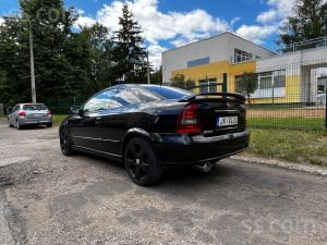 Black Opel Astra 2001 in Daugavpils, with an engine capacity of 2.20 L and mileage of 300 thousand km for 2200 €, photo  on AUTOMOTO.COM.LV