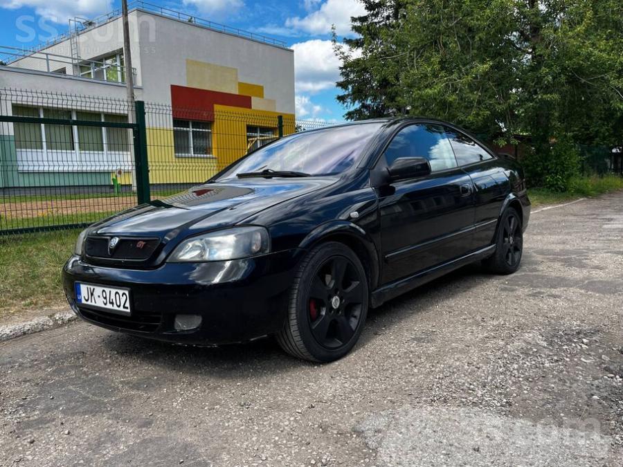 Black Opel Astra 2001 in Daugavpils, with an engine capacity of 2.20 L and mileage of 300 thousand km for 2200 €, photo 7 on AUTOMOTO.COM.LV