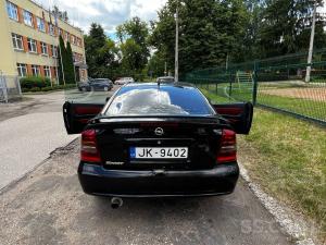 Black Opel Astra 2001 in Daugavpils, with an engine capacity of 2.20 L and mileage of 300 thousand km for 2200 €, photo 9 on AUTOMOTO.COM.LV