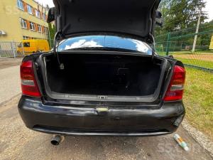 Black Opel Astra 2001 in Daugavpils, with an engine capacity of 2.20 L and mileage of 300 thousand km for 2200 €, photo 12 on AUTOMOTO.COM.LV