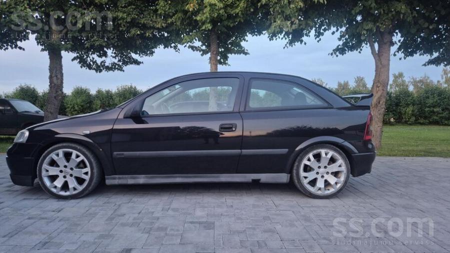Melns Opel Astra 2002 Rīga, ar dzinēja tilpumu 2.20 L un nobraukumu 180 tūkst. km par 5000 €, foto 1 vietnē AUTOMOTO.COM.LV