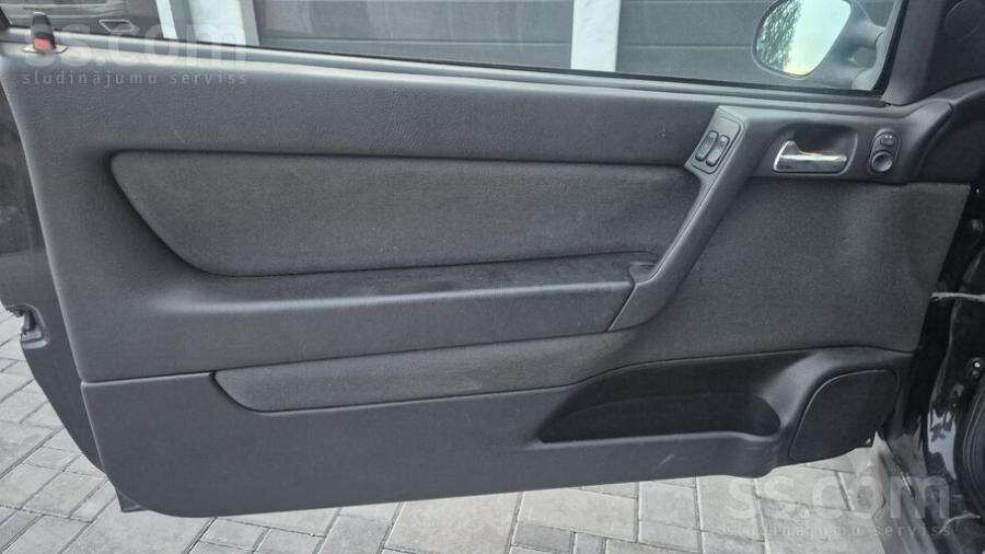 Melns Opel Astra 2002 Rīga, ar dzinēja tilpumu 2.20 L un nobraukumu 180 tūkst. km par 5000 €, foto 6 vietnē AUTOMOTO.COM.LV