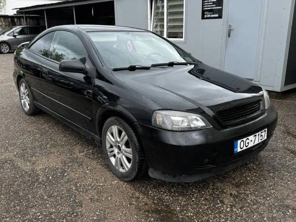 Melns Opel Astra 2004 Daugavpils, ar dzinēja tilpumu 2.20 L un nobraukumu 448 tūkst. km par 1290 €, foto 1 vietnē AUTOMOTO.COM.LV
