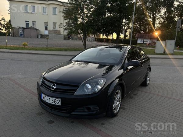 Melns Opel Astra 2005 Bauska, ar dzinēja tilpumu 1.70 L un nobraukumu 331 tūkst. km par 1000 €, foto 1 vietnē AUTOMOTO.COM.LV