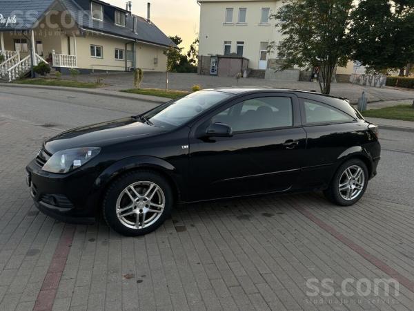 Melns Opel Astra 2005 Bauska, ar dzinēja tilpumu 1.70 L un nobraukumu 331 tūkst. km par 1000 €, foto 2 vietnē AUTOMOTO.COM.LV
