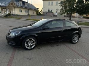 Melns Opel Astra 2005 Bauska, ar dzinēja tilpumu 1.70 L un nobraukumu 331 tūkst. km par 1000 €, foto 3 vietnē AUTOMOTO.COM.LV