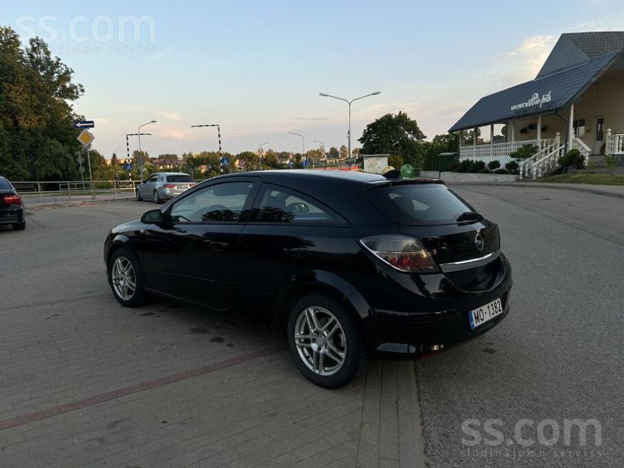 Melns Opel Astra 2005 Bauska, ar dzinēja tilpumu 1.70 L un nobraukumu 331 tūkst. km par 1000 €, foto 4 vietnē AUTOMOTO.COM.LV