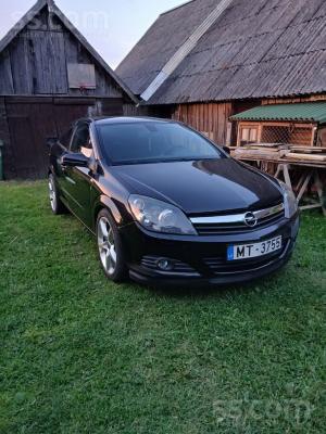 Black Opel Astra 2005 in Jekabpils, with an engine capacity of 1.90 L and mileage of 282 thousand km for 1900 €, photo  on AUTOMOTO.COM.LV