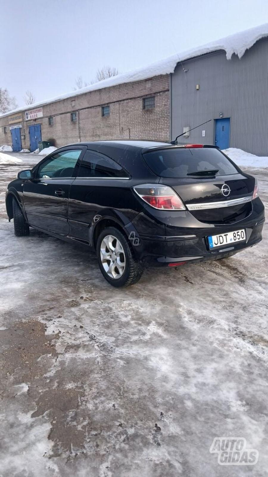 Black Opel Astra 2006 in Silale, with an engine capacity of 1.30 L and mileage of 362 thousand km for 650 €, photo 4 on AUTOMOTO.COM.LV