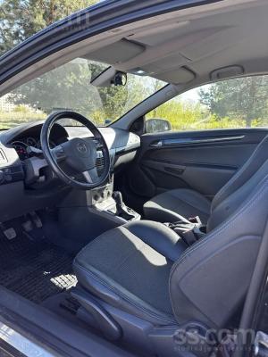 Melns Opel Astra 2006 Rīga, ar dzinēja tilpumu 1.90 L un nobraukumu 234 tūkst. km par 2000 €, foto 6 vietnē AUTOMOTO.COM.LV