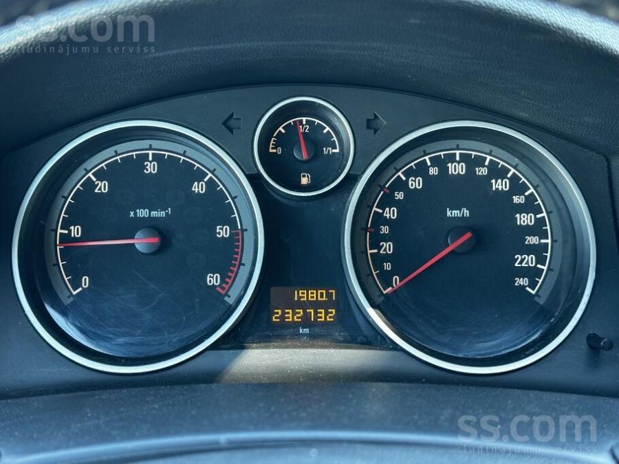 Melns Opel Astra 2006 Rīga, ar dzinēja tilpumu 1.90 L un nobraukumu 234 tūkst. km par 2000 €, foto 10 vietnē AUTOMOTO.COM.LV