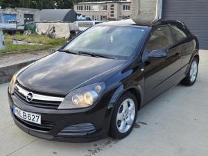 Black Opel Astra 2006 in Kretinga, with an engine capacity of 1.30 L and mileage of 260 thousand km for 1499 €, photo  on AUTOMOTO.COM.LV