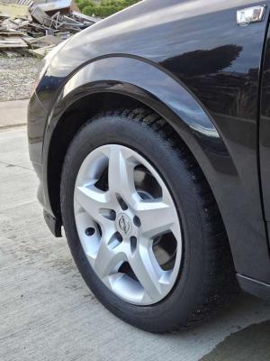 Melns Opel Astra 2006 Kretinga, ar dzinēja tilpumu 1.30 L un nobraukumu 260 tūkst. km par 1499 €, foto 8 vietnē AUTOMOTO.COM.LV
