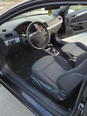 Melns Opel Astra 2006 Kretinga, ar dzinēja tilpumu 1.30 L un nobraukumu 260 tūkst. km par 1499 €, foto 13 vietnē AUTOMOTO.COM.LV