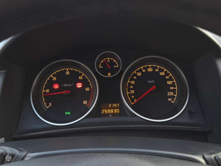 Melns Opel Astra 2006 Kretinga, ar dzinēja tilpumu 1.30 L un nobraukumu 260 tūkst. km par 1499 €, foto 20 vietnē AUTOMOTO.COM.LV