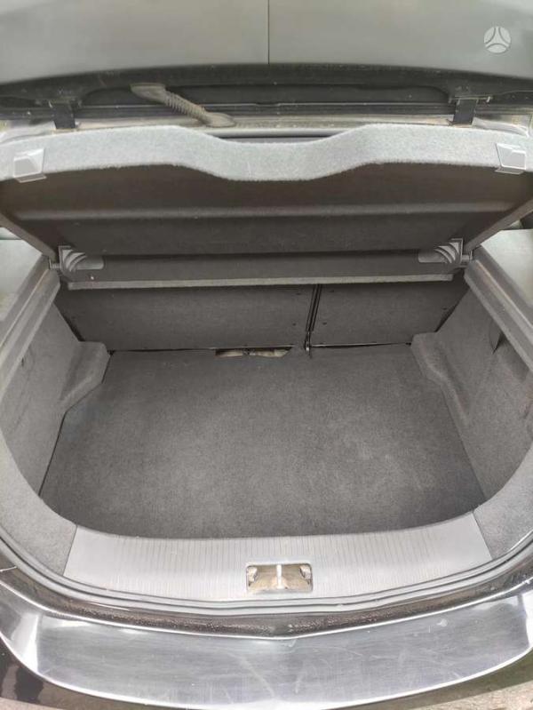 Black Opel Astra 2006 in Jurbarkas, with an engine capacity of 2.00 L and mileage of 331 thousand km for 2000 €, photo 9 on AUTOMOTO.COM.LV